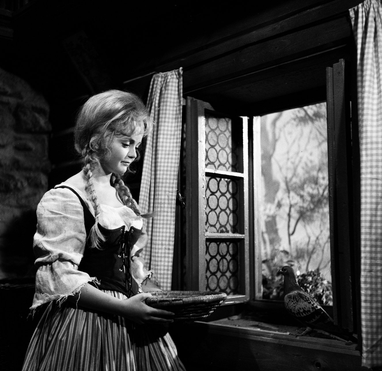 Popelka (1969) | ČSFD.cz