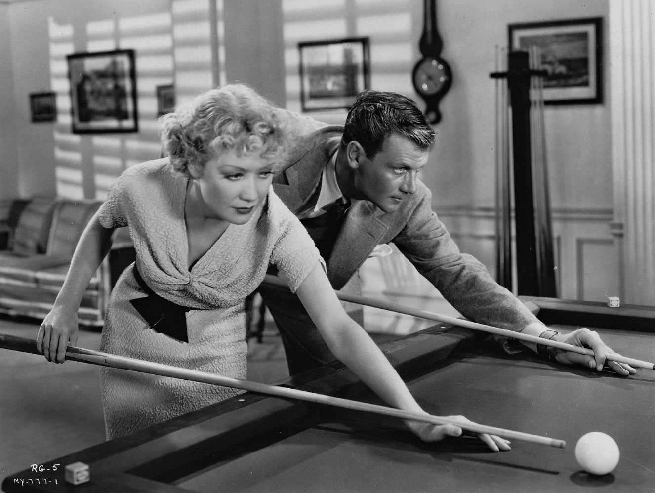 The Richest Girl in the World (1934) | Recenzje - Użytkowników | ČSFD.cz