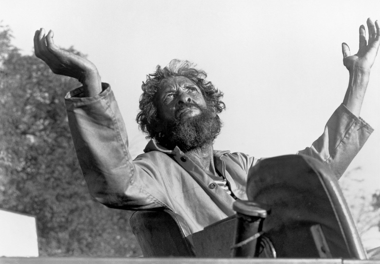 Bogowie muszą być szaleni (1980) | Recenzje - Użytkowników | ČSFD.cz