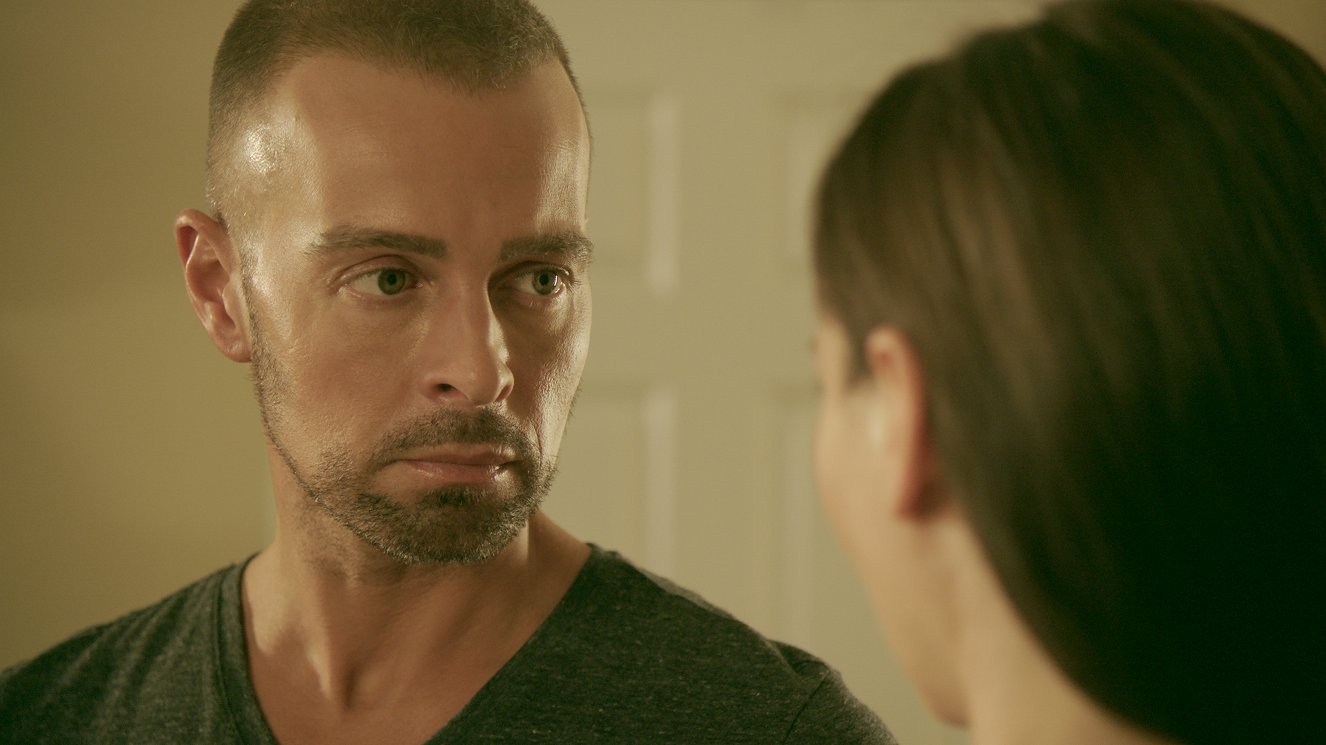 Girl Followed (2017) | ČSFD.cz