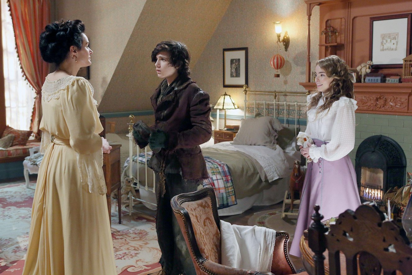 Once Upon a Time - Second Star to the Right (S02E21) (2013) | ČSFD.cz