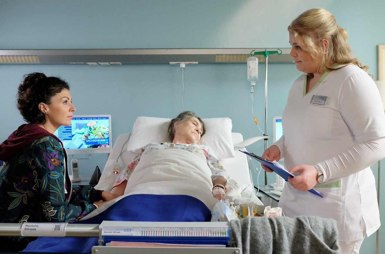 In aller Freundschaft - Sorgenvolle Tage (S22E28) (2019) | ČSFD.sk