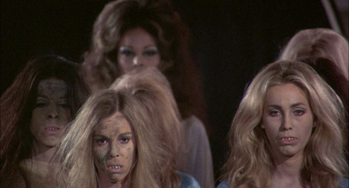 The Return of Count Yorga (1971) | Galerie - Z filmu | ČSFD.cz