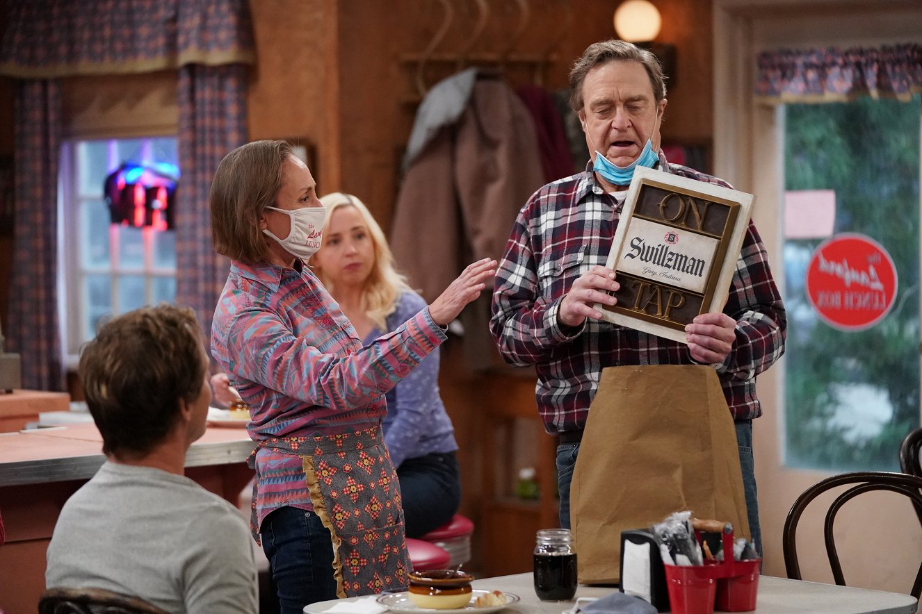 The Conners - Walden Pond, a Staycation and the Axis Powers (S03E13 ...