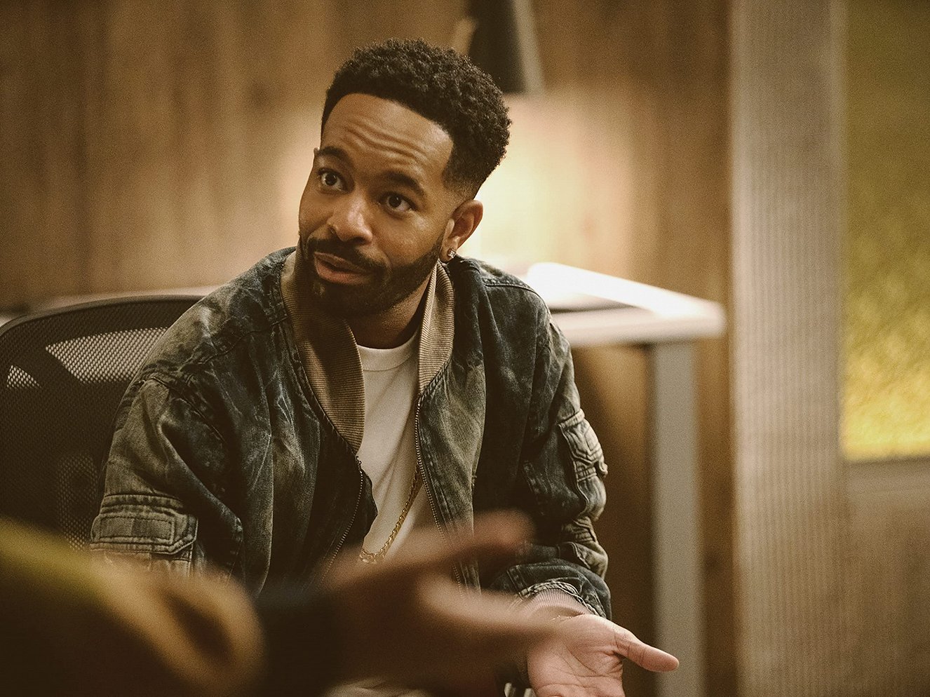 Bigger - Season 2 (S02) (2021) | Galerie - Ze série | ČSFD.cz