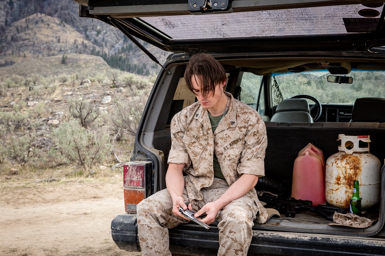 Secrets of a Marine's Wife (2021) | Ciekawostki - Błędy w filmie | ČSFD.cz