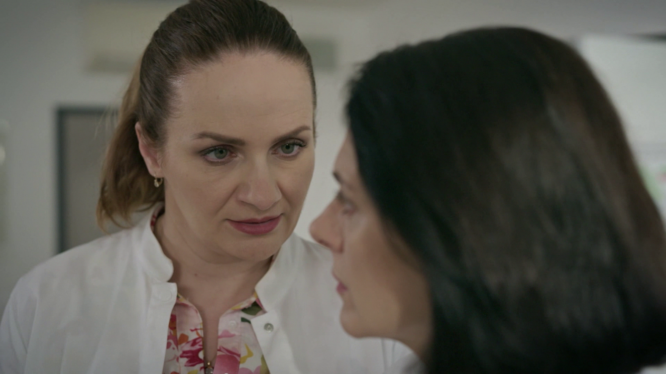 Zrada (2024) | Epizódy | ČSFD.sk