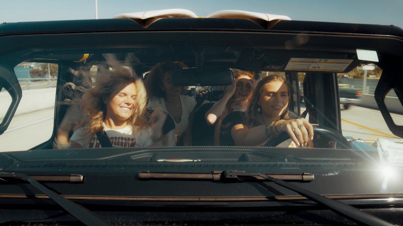 Zrada bolí dvakrát (2023) | ČSFD.cz