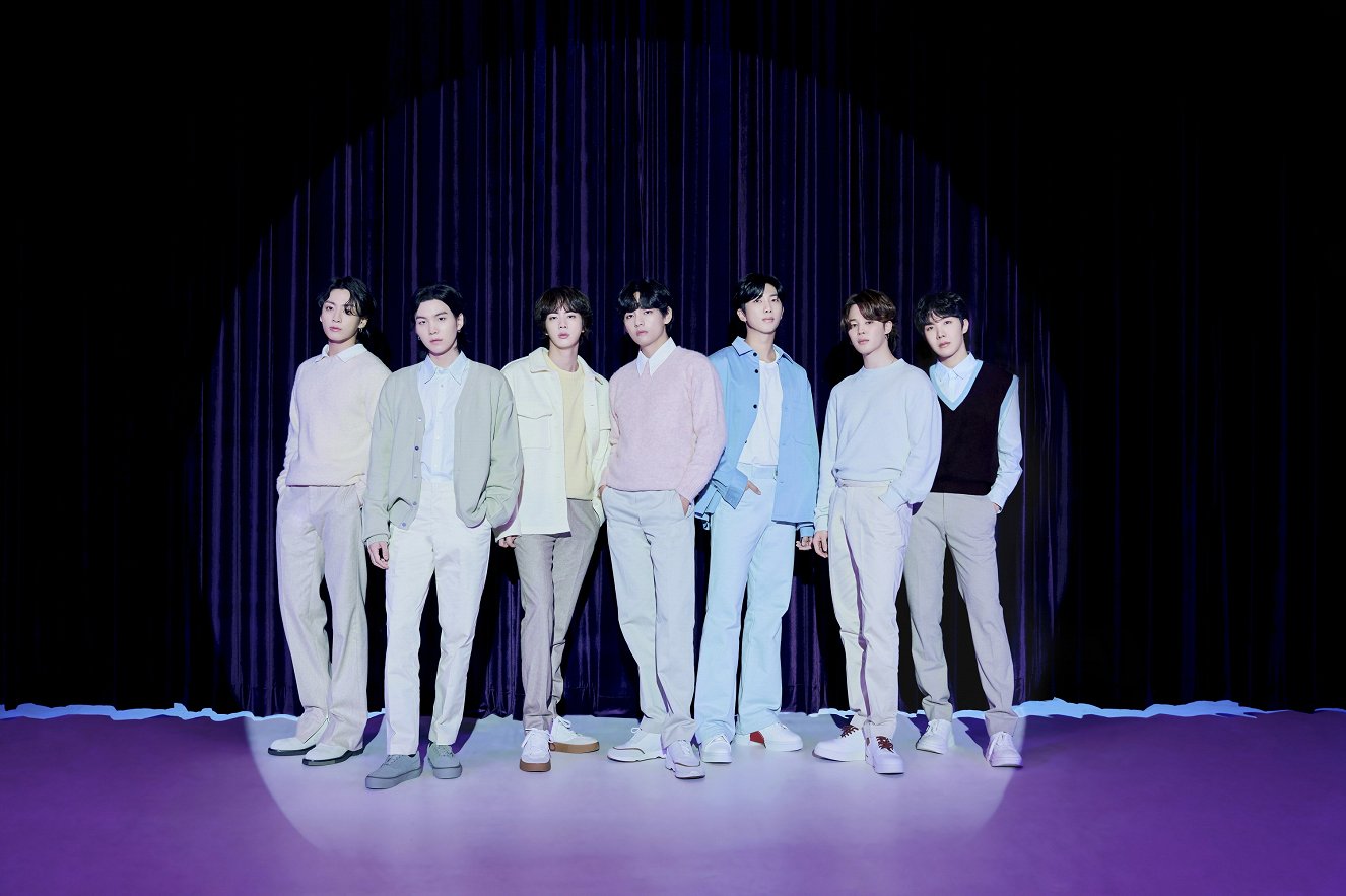 BTS WORLD TOUR 'ARIRANG' IN JAPAN: LIVE VIEWING (2026) | Tvůrci | ČSFD.cz