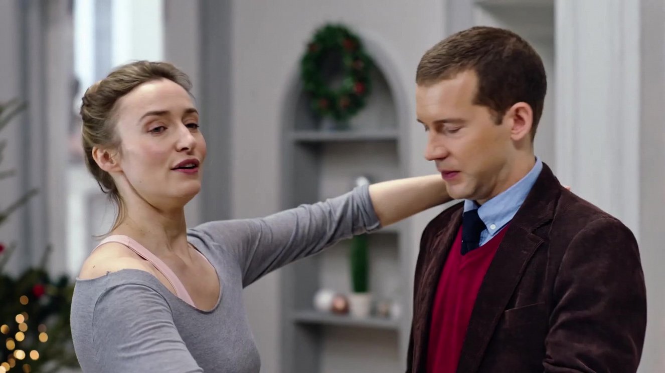 The Christmas Ball (2020) | ČSFD.cz