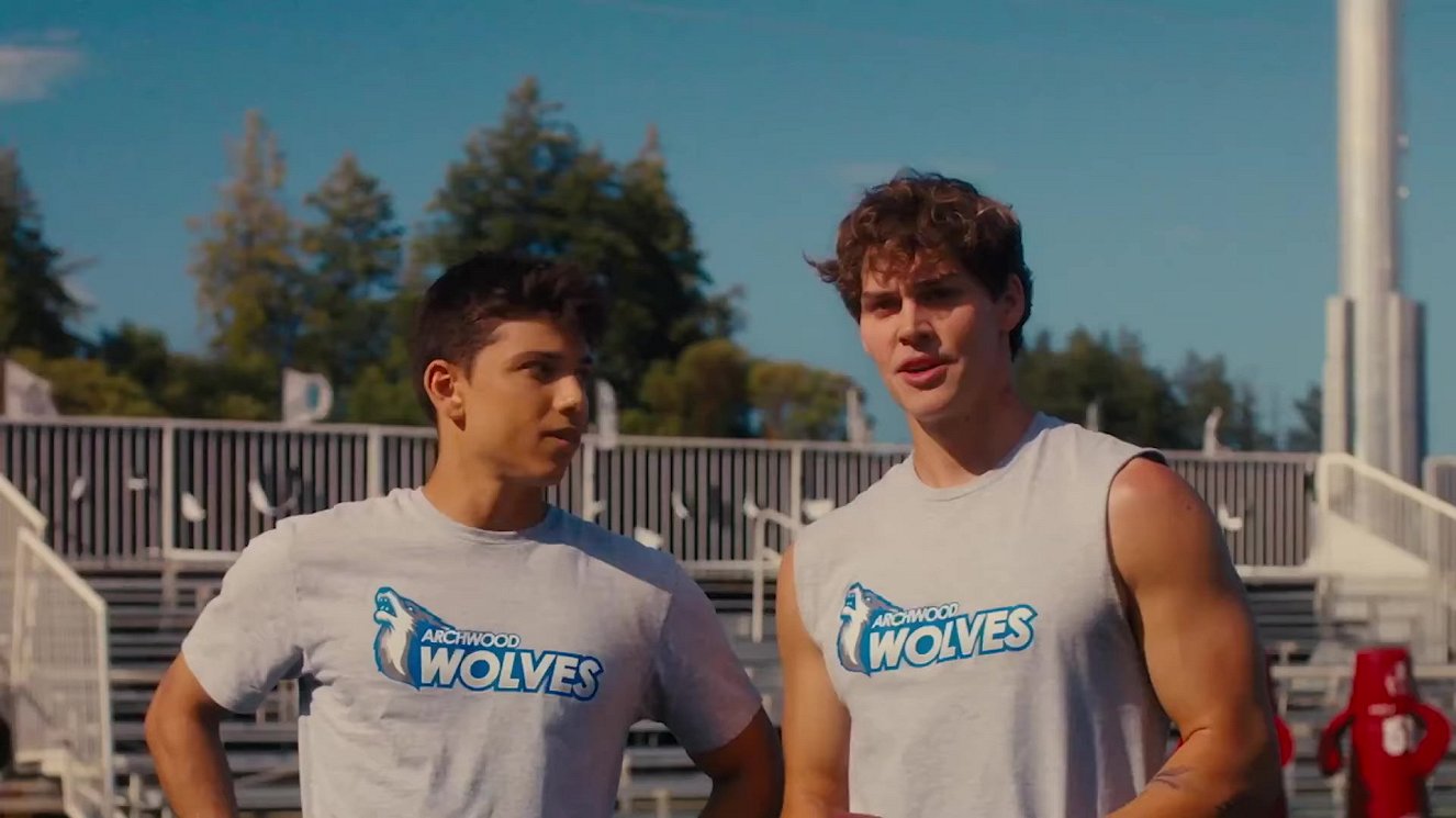 Sidelined the QB and Me (2024) | ČSFD.cz