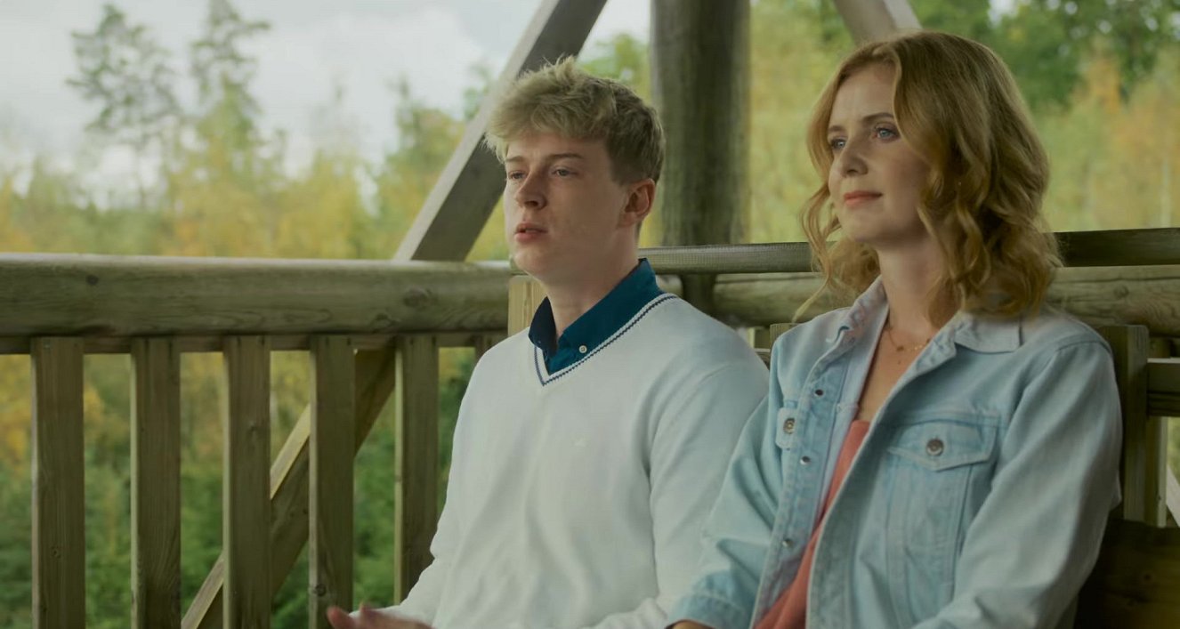 Holka od vedle (2025) | ČSFD.cz