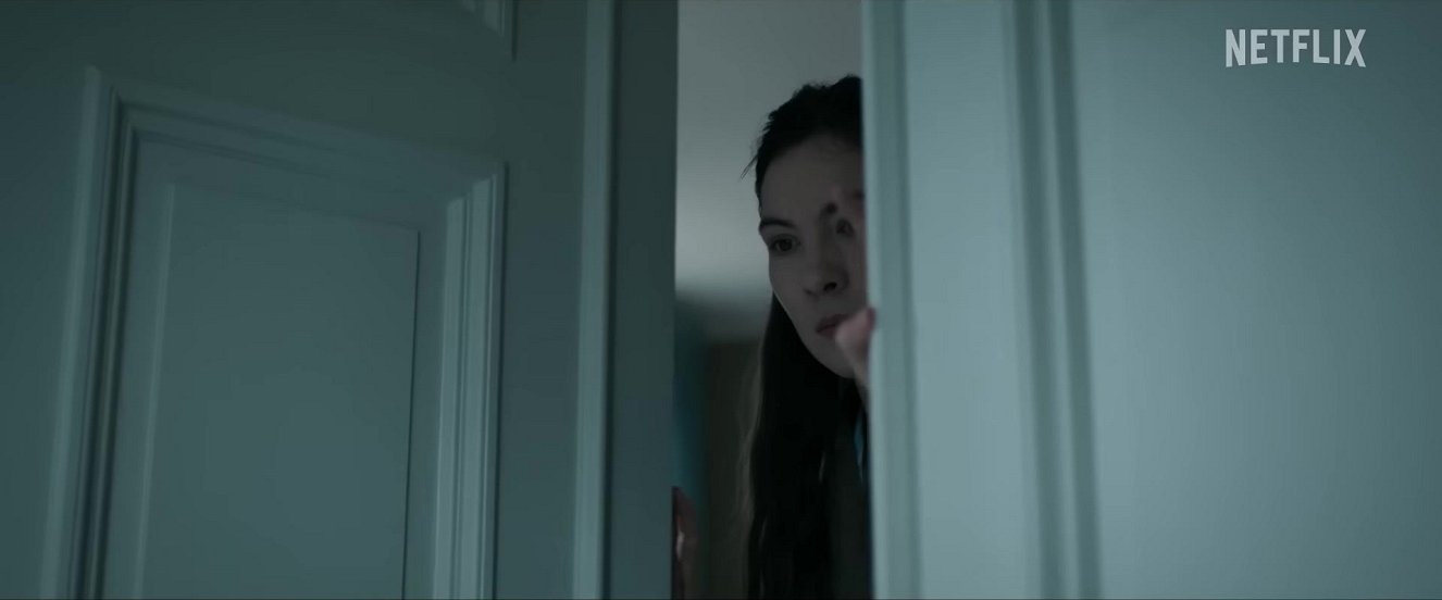 Pod skleněnou kupolí (2025) | ČSFD.sk