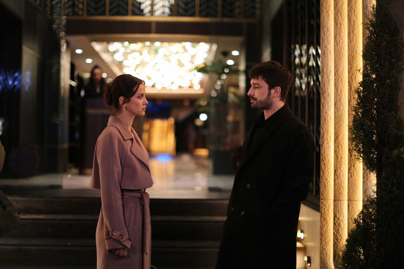 Alp Navruz | Galerie - Z filmu | ČSFD.cz