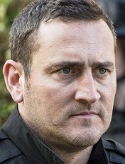 Two Pints of Lager and a Packet of Crisps - Nil by Muff (S09E01) (2011 ...