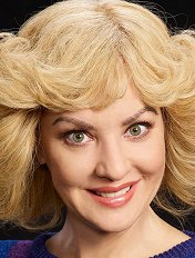 Reno 911! - Bounty Hunter Tommy Hawk (S05E02) (2008) | Tekijät | ČSFD.cz