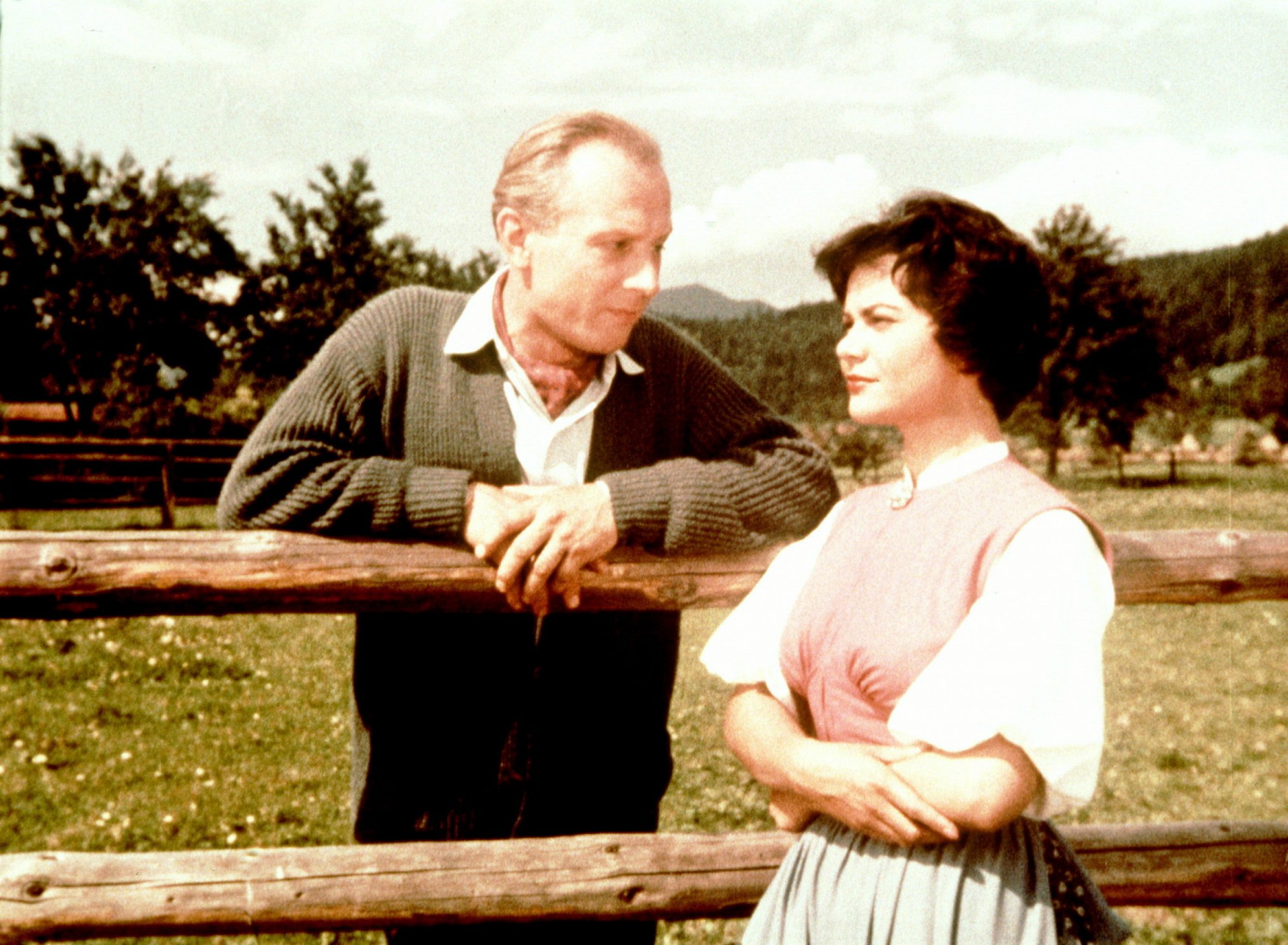 Lesník ze Stříbrného lesa (1954) | ČSFD.cz