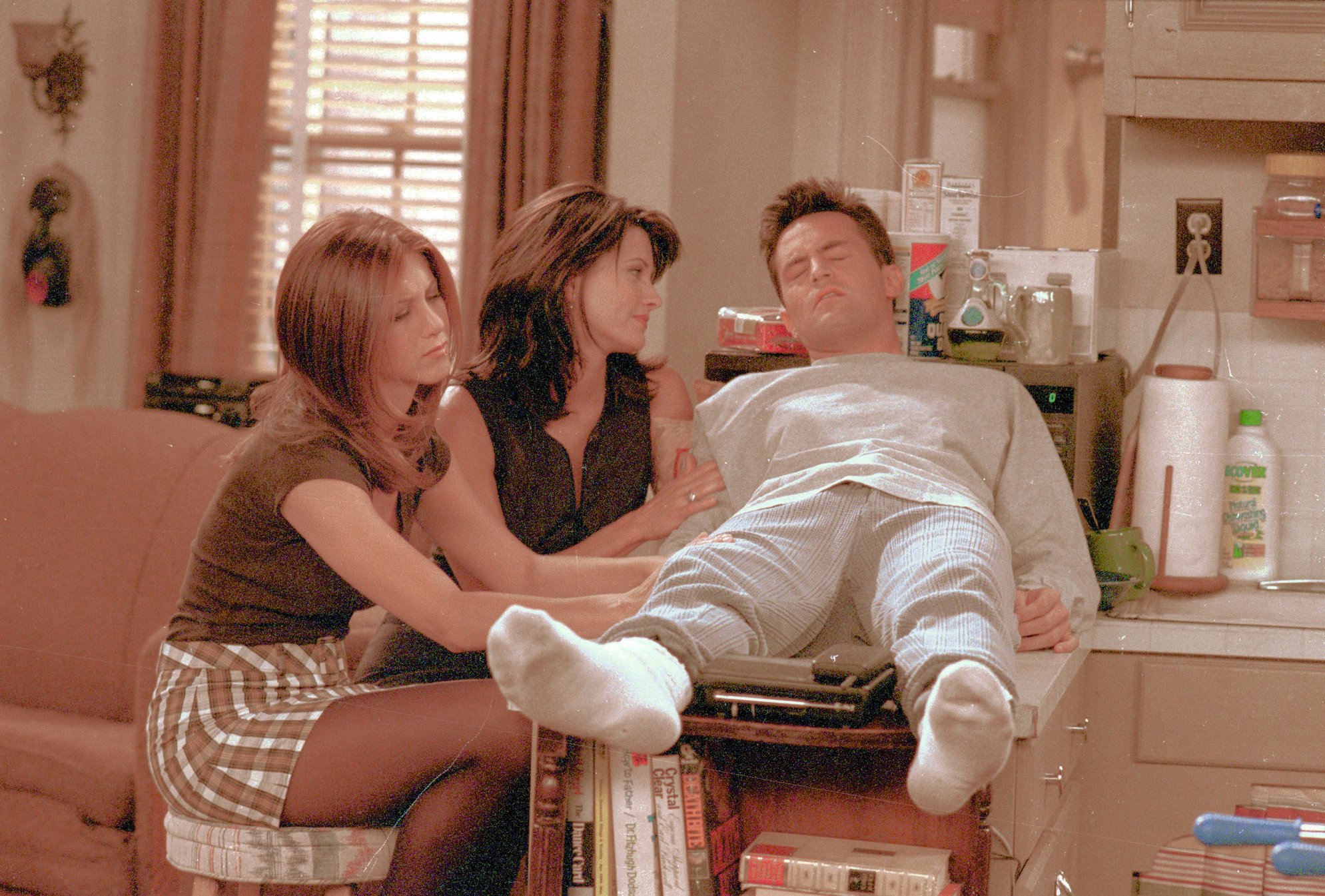 Friends - The One with the Metaphorical Tunnel (S03E04) (1996) | Facts ...