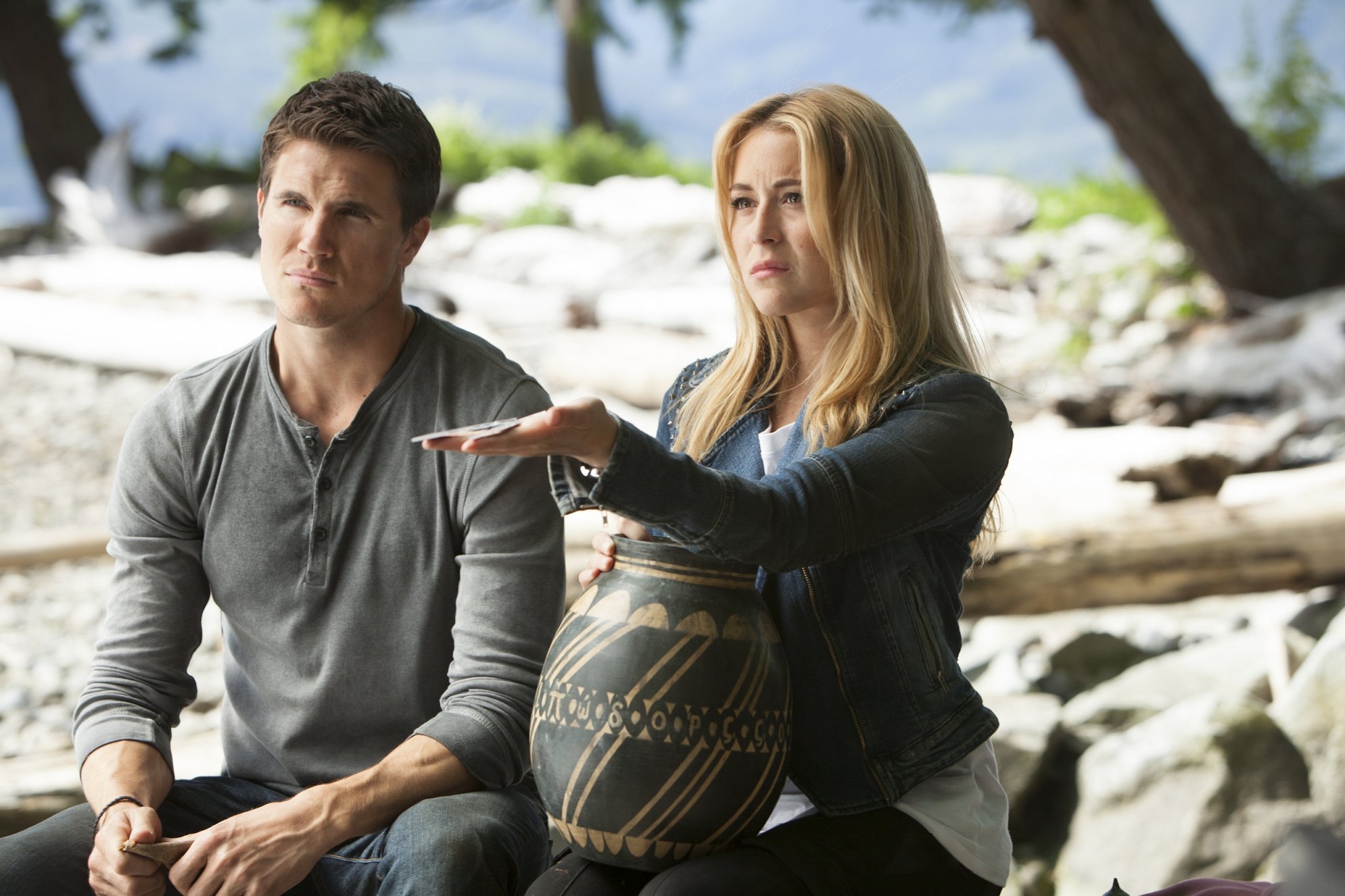 The Hunters - Auf der Jagd nach dem verlorenen Spiegel (2013 ...