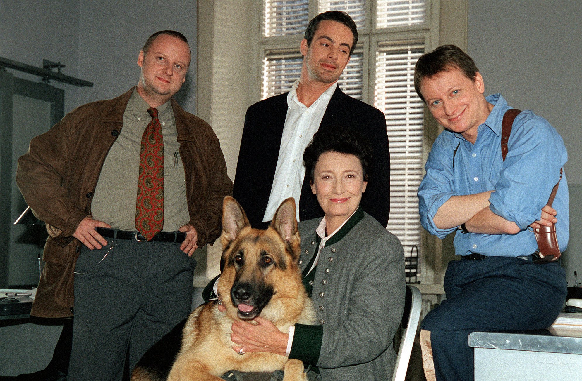 Komisař Rex - Série 7 (S07) (2001) | ČSFD.cz