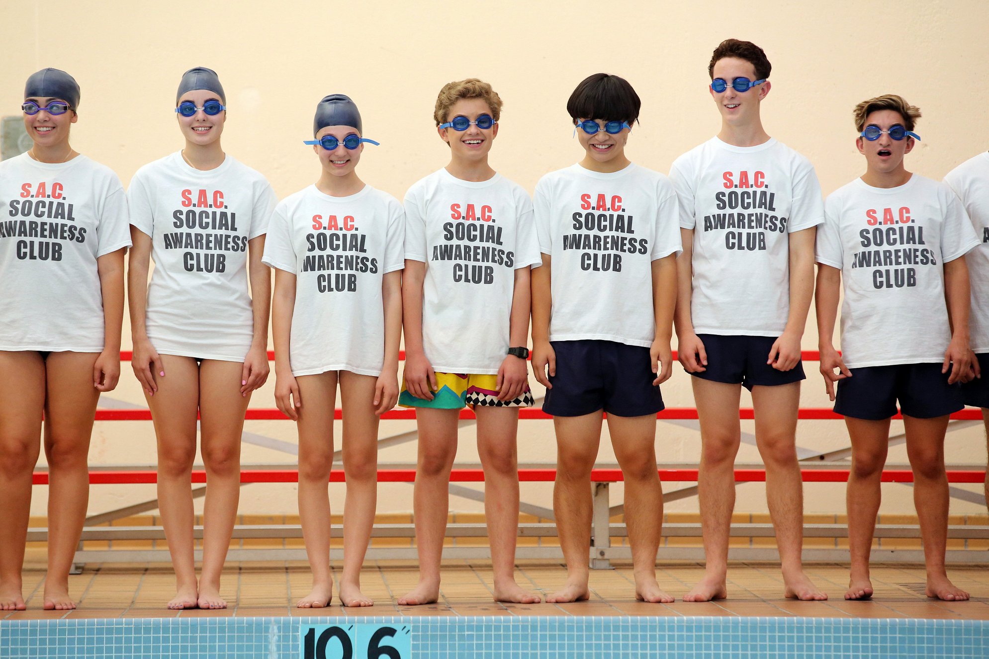 Goldbergovi - I Caddyshacked the Pool (S03E04) (2015) | Galerie - Z ...