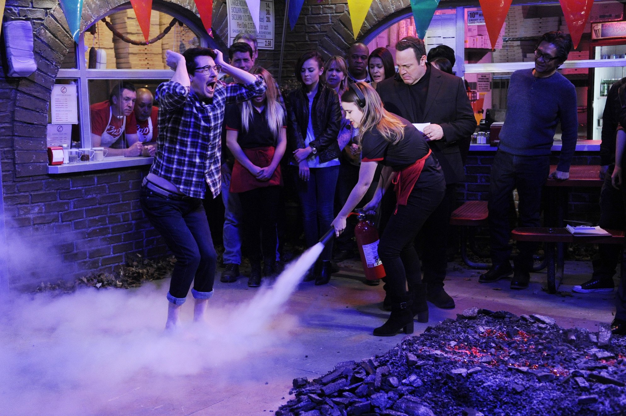 Kevin si počká - The Power of Positive Drinking (S01E09) (2016) | ČSFD.sk