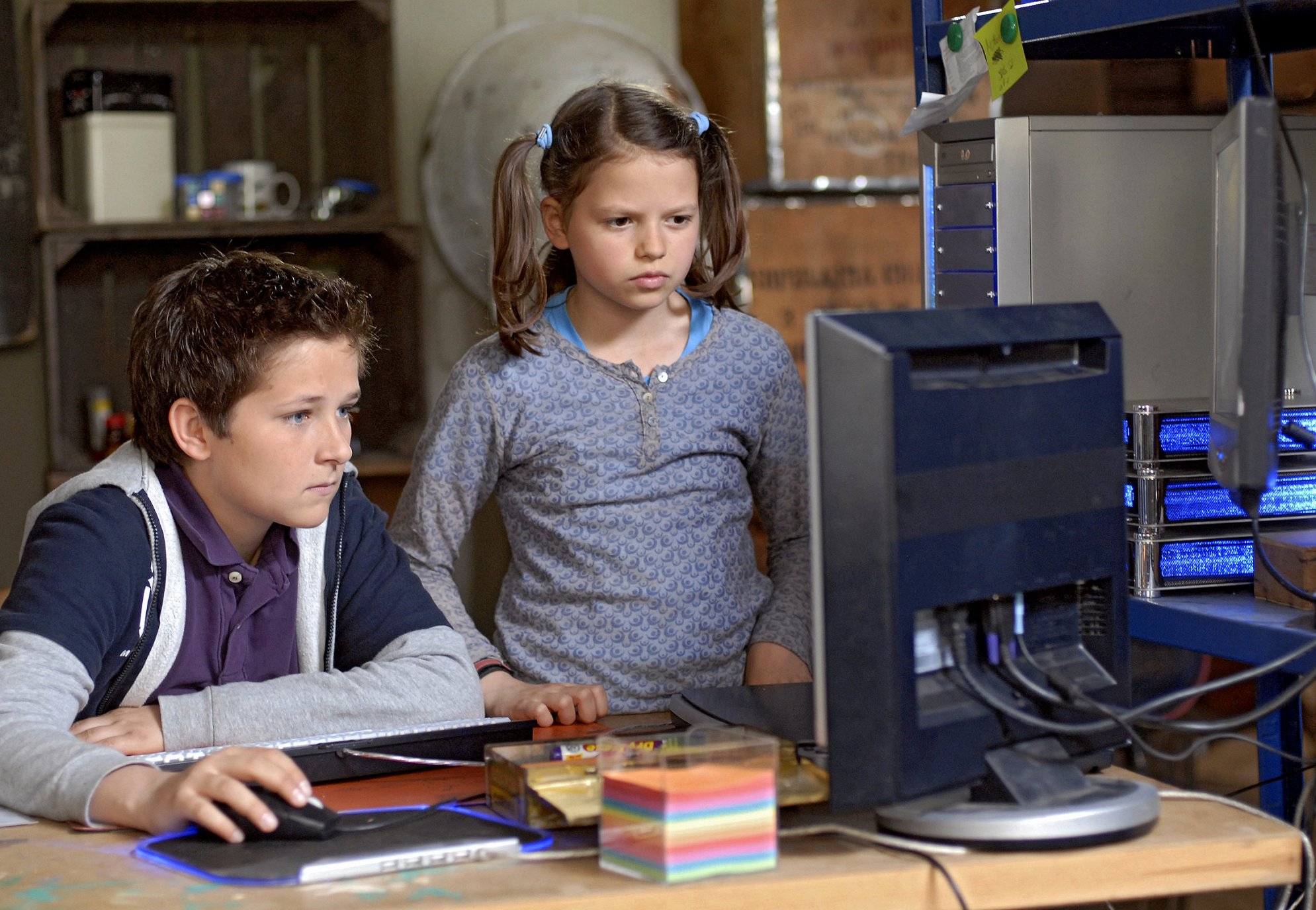 The Peppercorns - Der Junge ohne Namen (S07E02) (2010) | ČSFD.cz