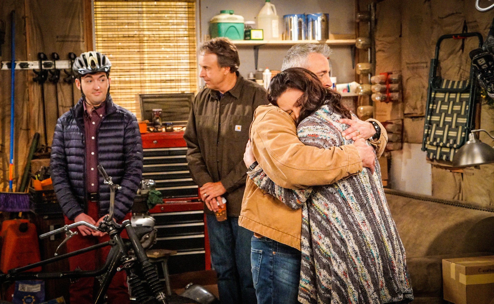 Man with a Plan - Un-Dressed (S01E04) (2016) | Creators | ČSFD.cz