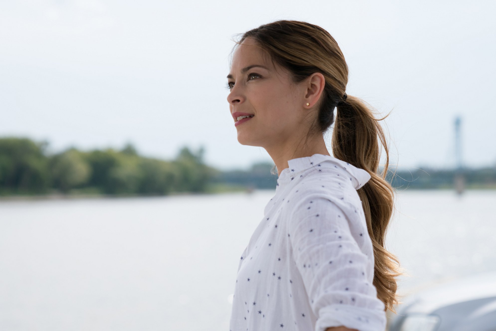 Břemeno pravdy - Devil in the Desert (S01E06) (2018) | ČSFD.cz