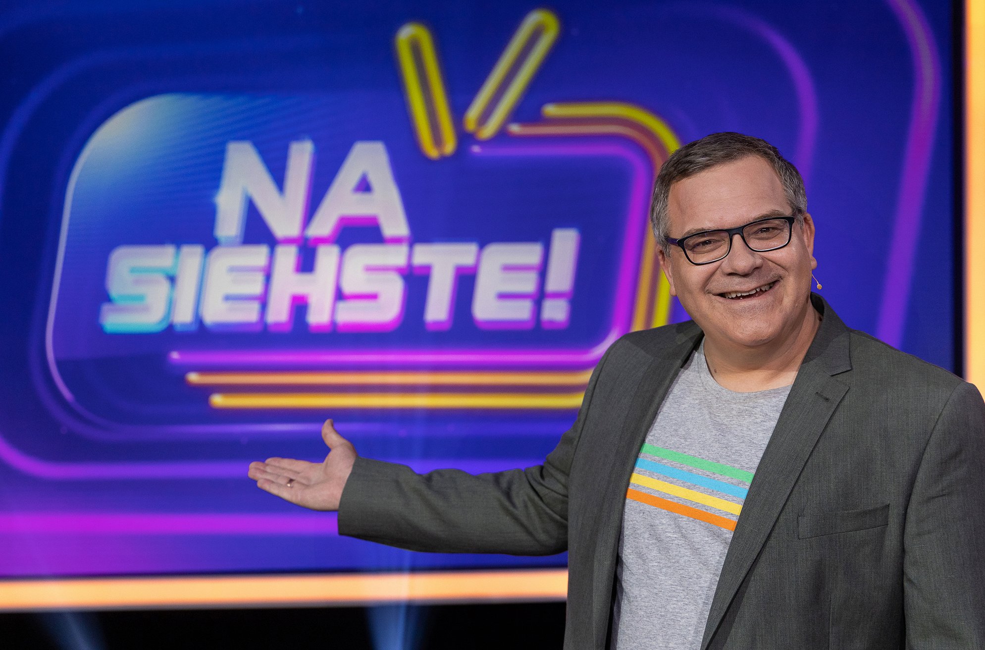 Na siehste! - Das TV Kult-Quiz mit Elton (2021) | ČSFD.cz