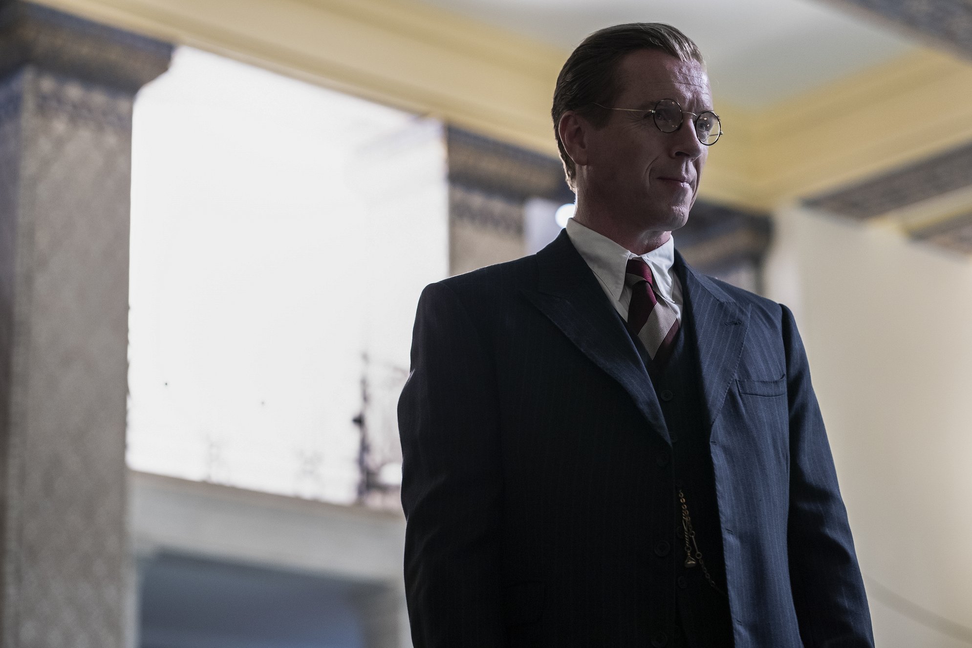 A Spy Among Friends - The Admiral's Glass (E02) (2022) | ČSFD.cz