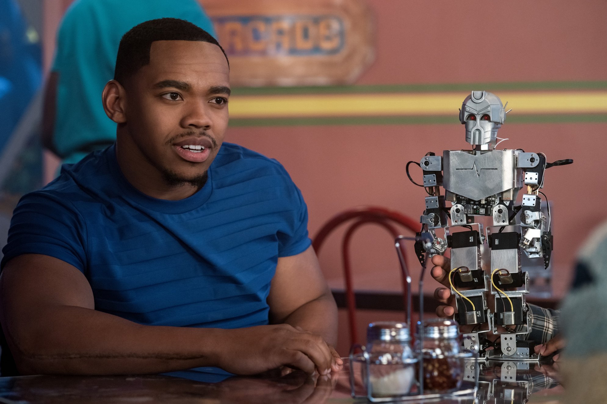 Doom Patrol - Nostalgia Patrol (S04E03) (2022) | ČSFD.cz