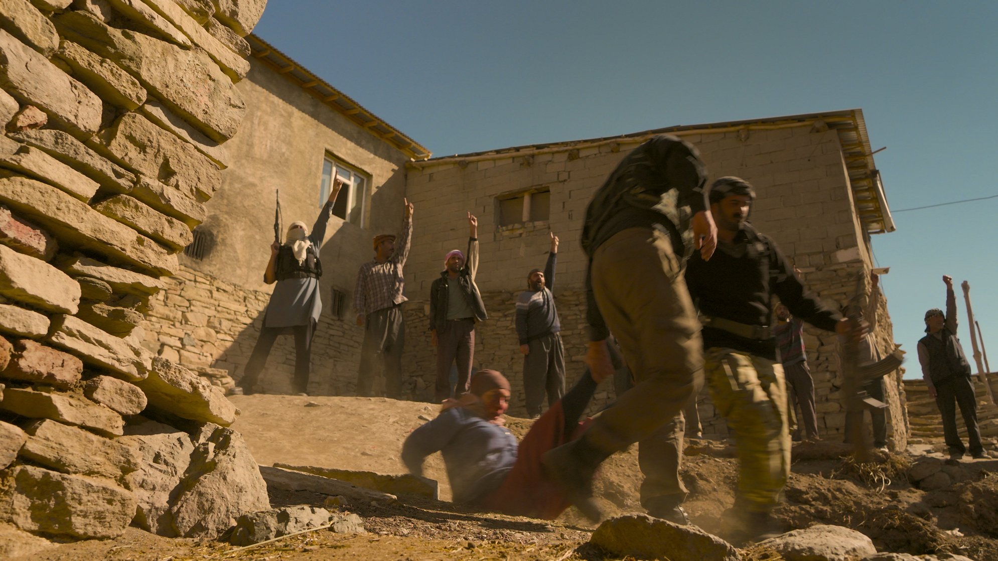 Extractors - Bouře (S01E04) (2023) | ČSFD.cz