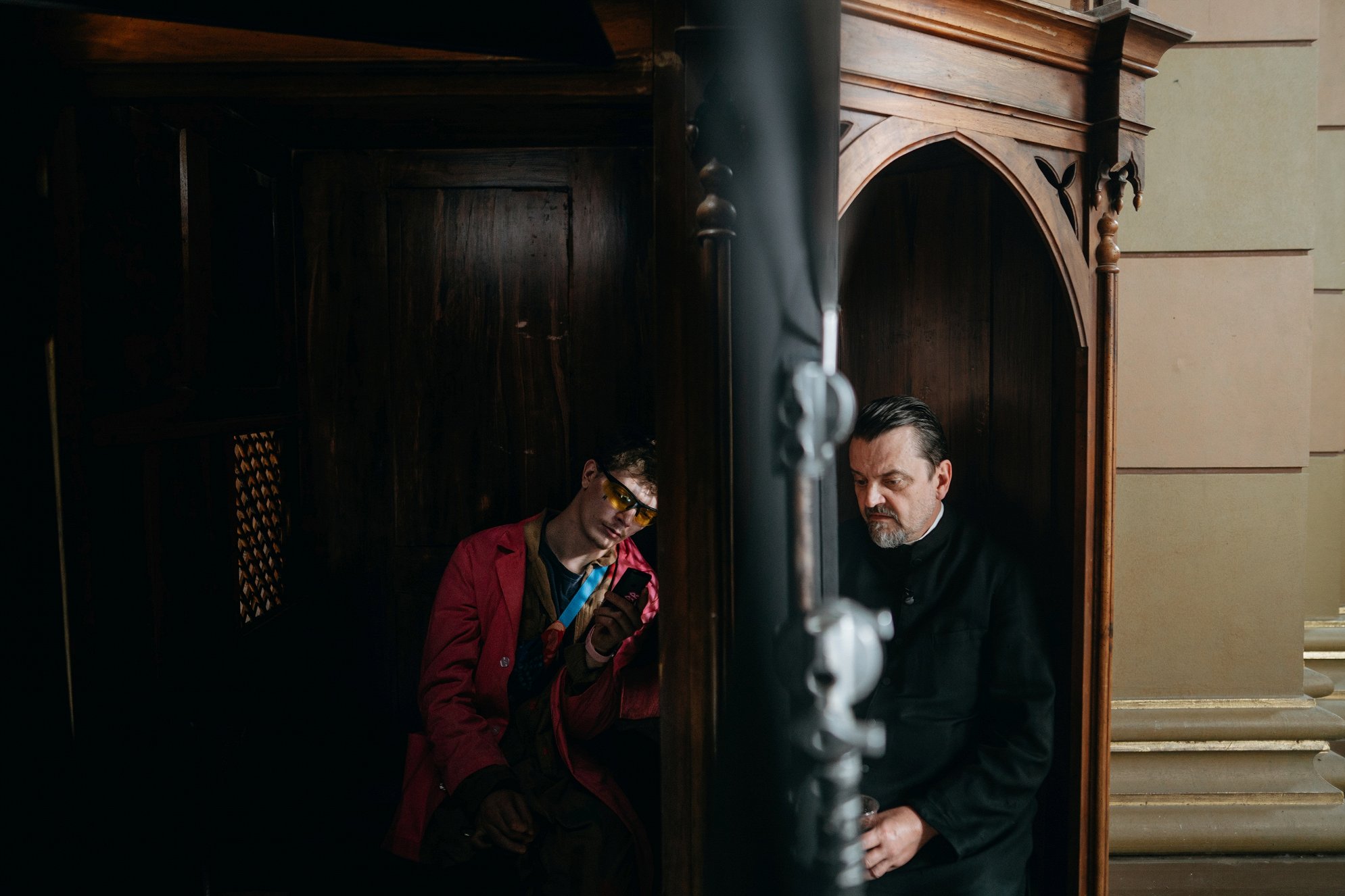 Adikts - Průvodci (E06) (2024) | ČSFD.cz