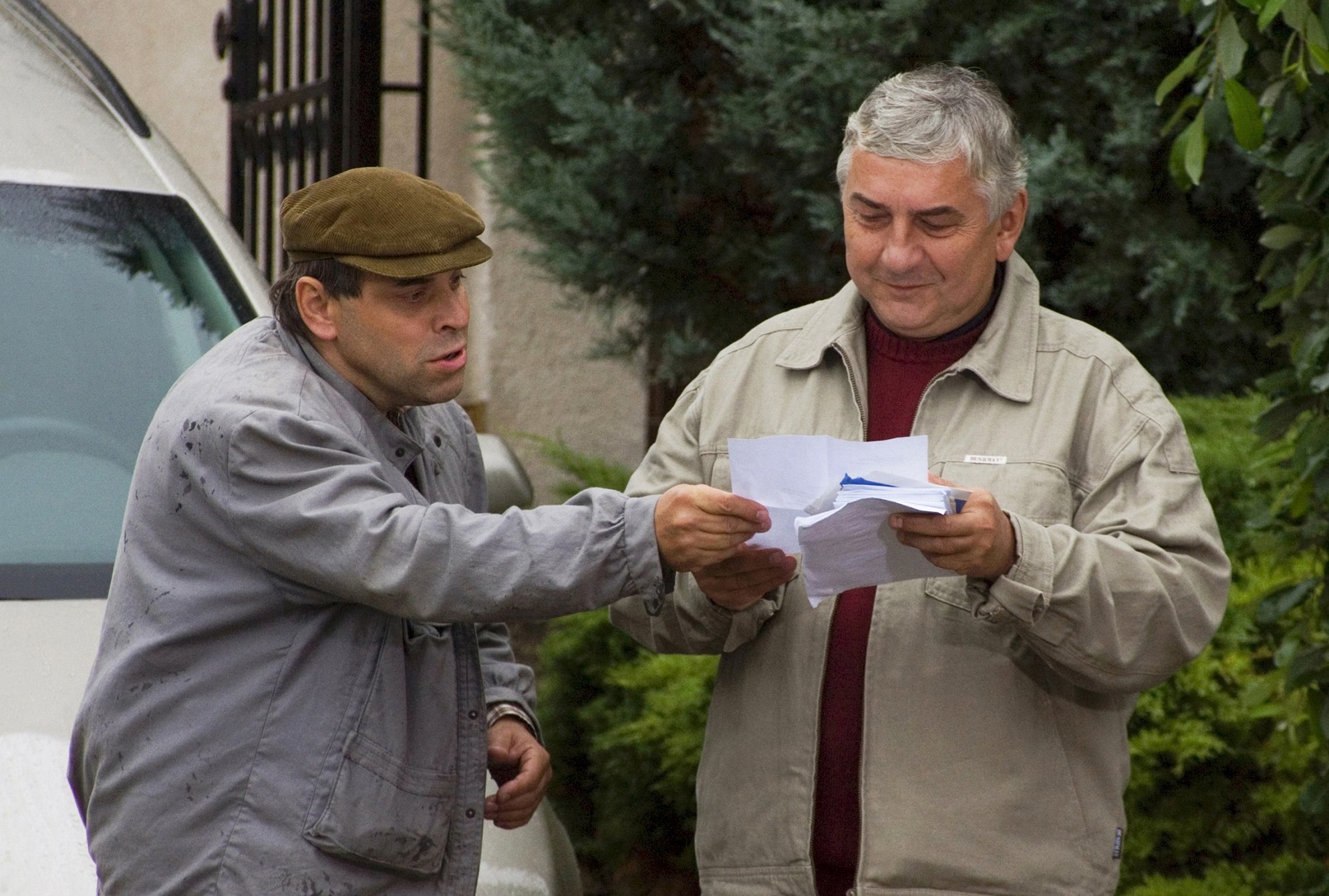 3 plus 1 s Miroslavem Donutilem - Indiánské víno (S04E11) (2007) | ČSFD.cz