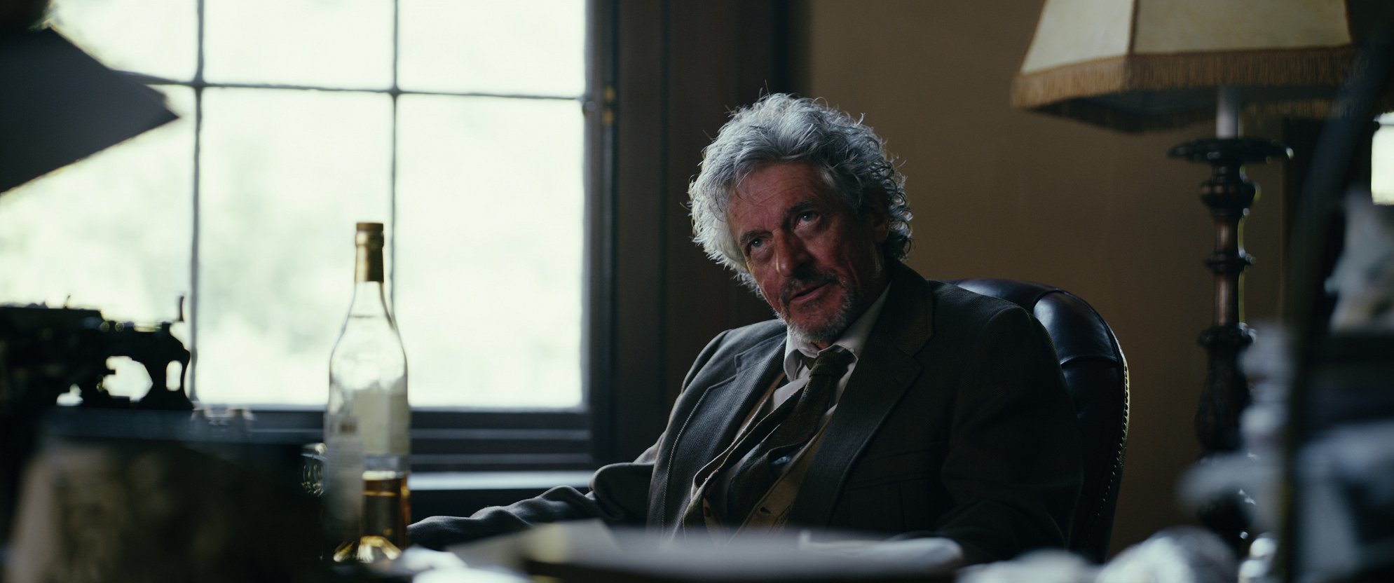 Gentlemani - Ne bez nebezpečí (S01E07) (2024) | ČSFD.cz