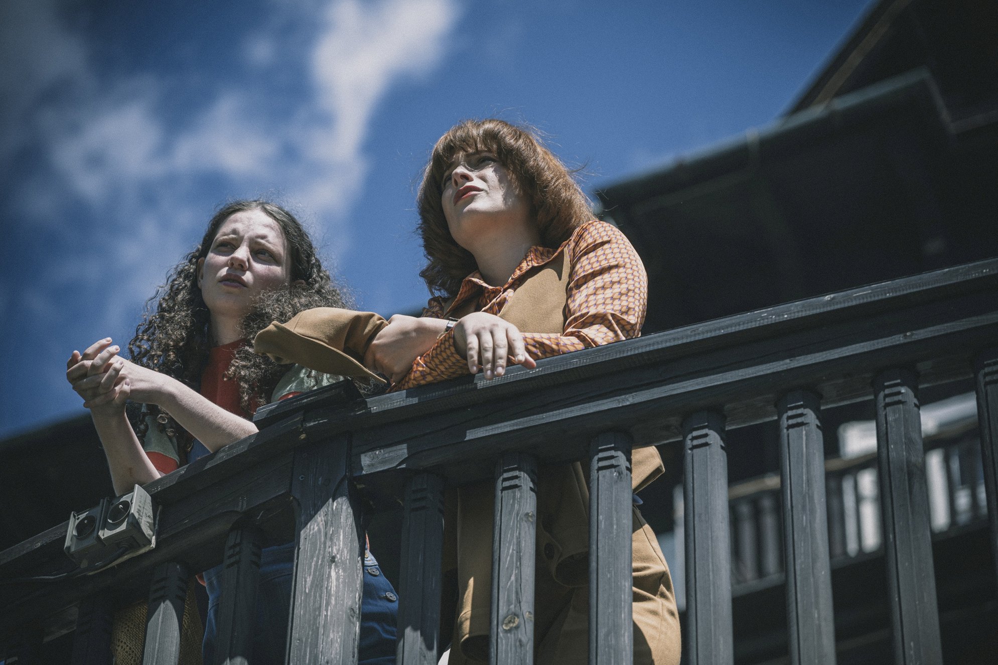 To se vysvětlí, soudruzi! - Srdečné pozdravy z lázní (E07) (2024 ...