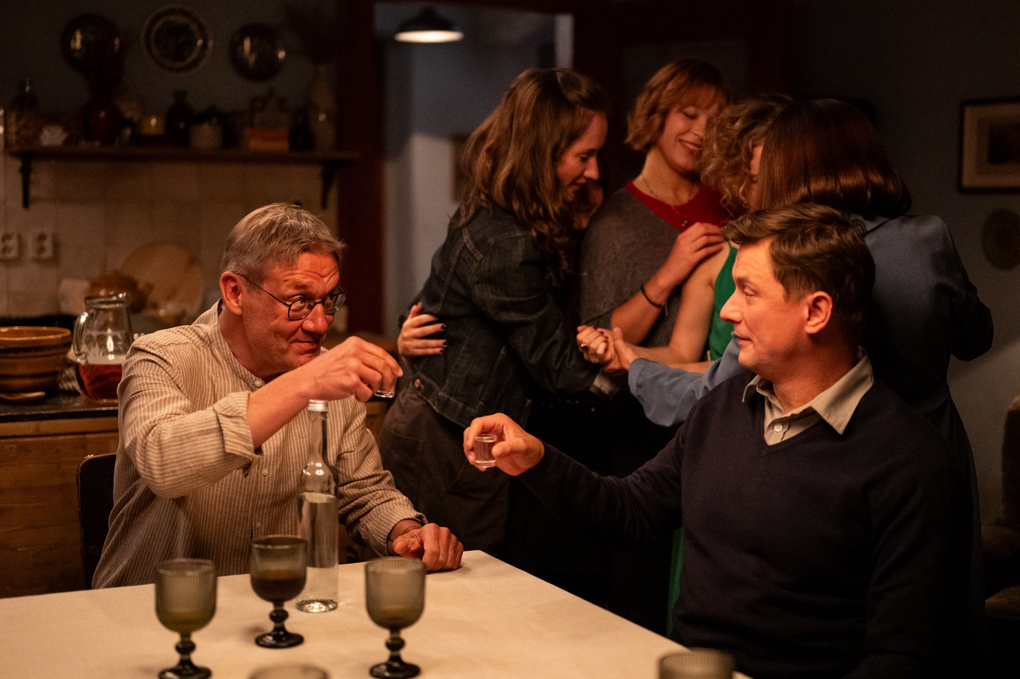 Bratři a sestry - Série 1 (S01) (2025) | Recenze - Uživatelské | ČSFD.cz