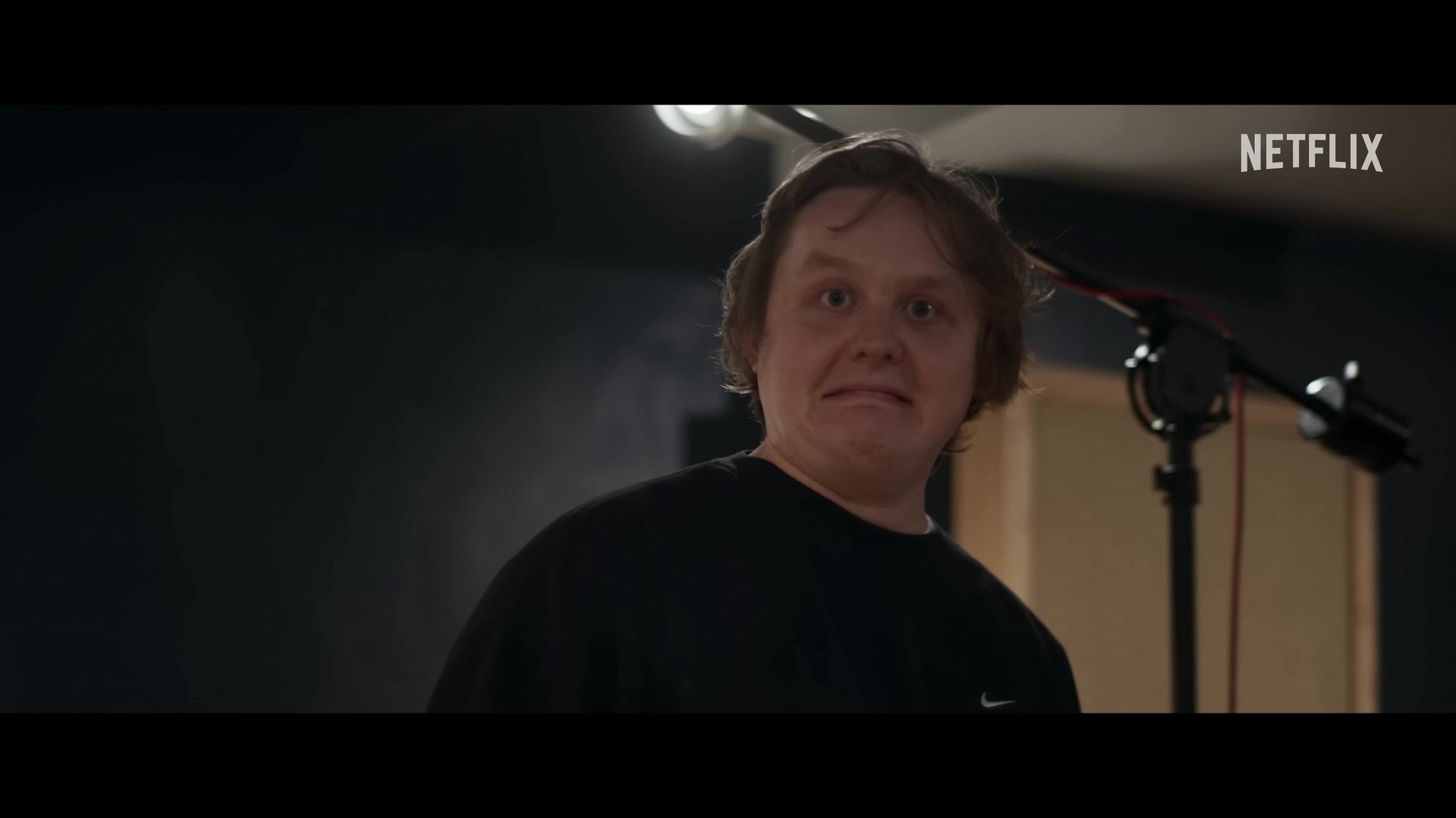 Lewis Capaldi: How I'm Feeling Now (2023) | ČSFD.cz