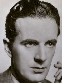 Hugh Sinclair | ČSFD.cz