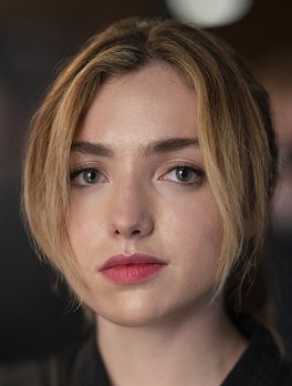 Bunk'd - Can You Hear Me Now? (S01E06) (2015) | Creators | ČSFD.cz