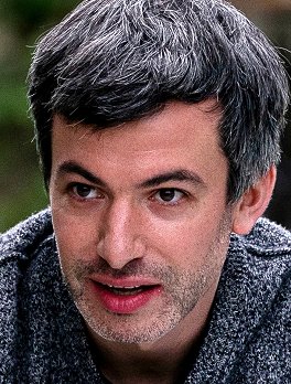 Nathan for You - Santa / Petting Zoo (S01E02) (2013) | Makers | ČSFD.cz