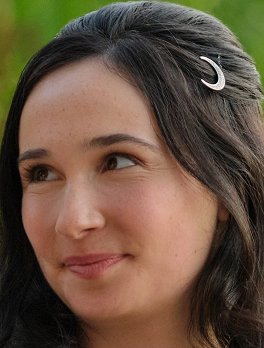 Lies Between Friends (2022) | ČSFD.cz