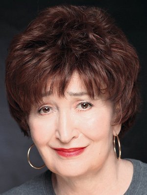 Jennifer Rhodes | Galerie - Z filmu | ČSFD.cz