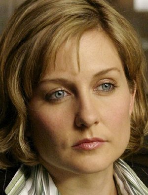 Amy Carlson | ČSFD.cz