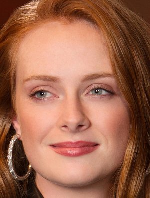 Alex Paxton-Beesley | Galerie - Z filmu | ČSFD.cz