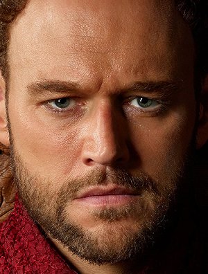 Elliot Cowan | ČSFD.cz