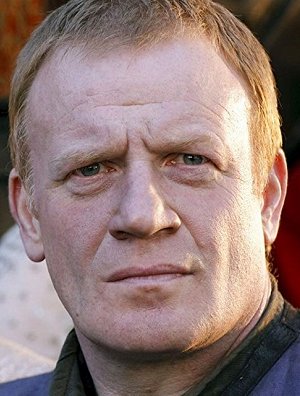 Mark Lewis Jones | ČSFD.cz