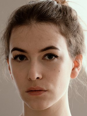 Raphaela Schmid | ČSFD.cz