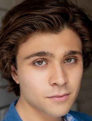 Aamer Husain | ČSFD.cz